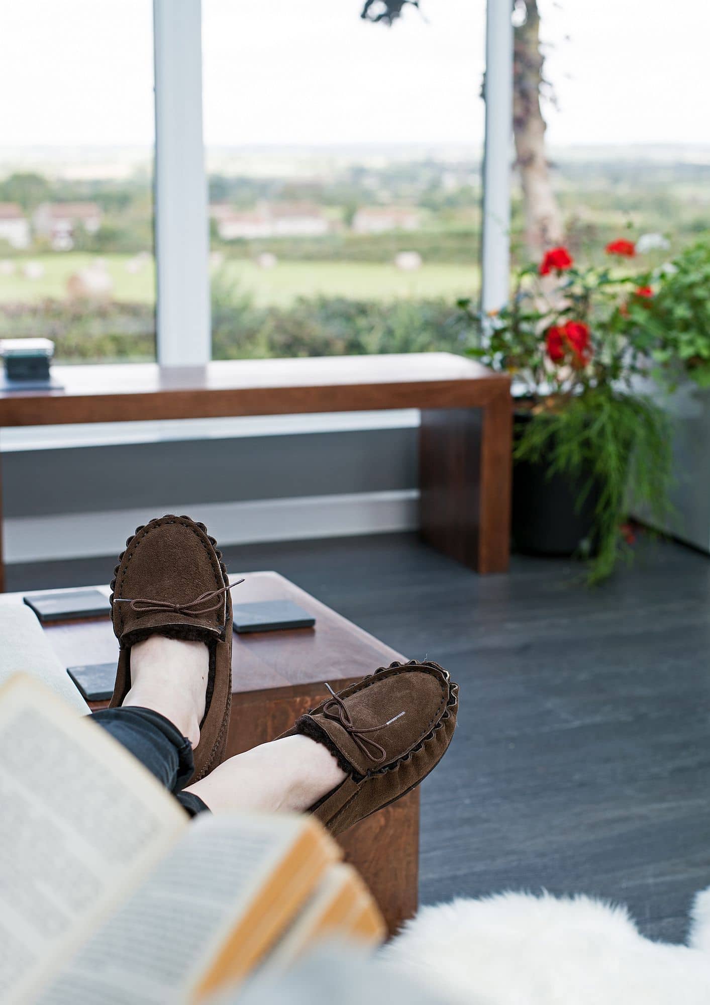 Traditional Handmade Chocolate Brown Sheepskin Moccasin Slippers ...
