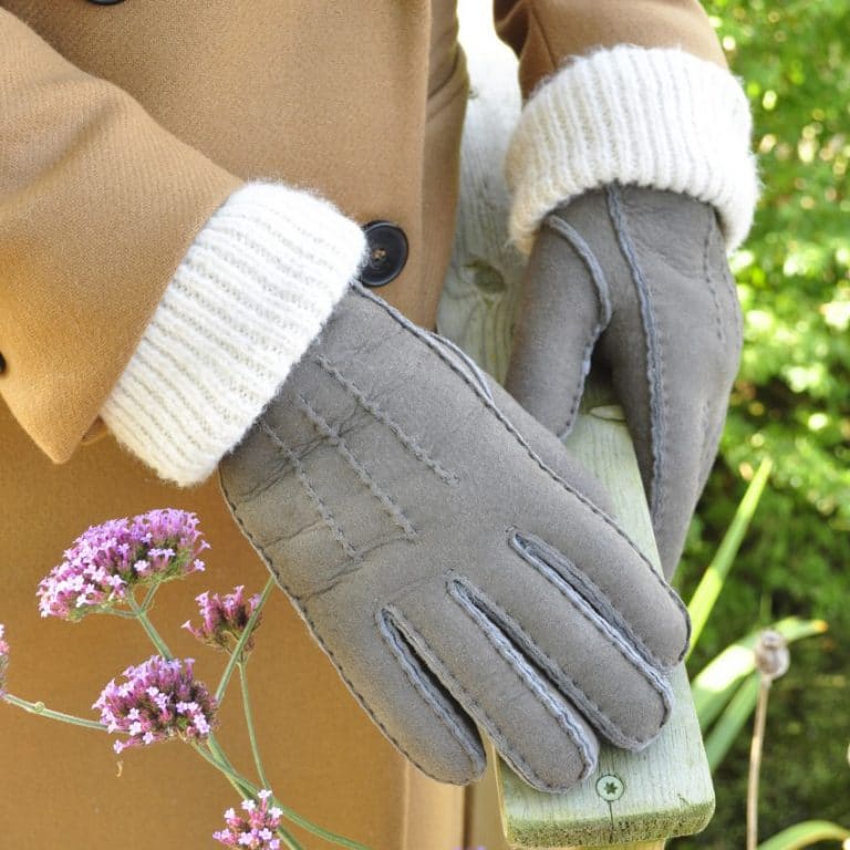 Sample - Sheepland Somerset Ivory Short Fur Sheepskin Hand Muff ...