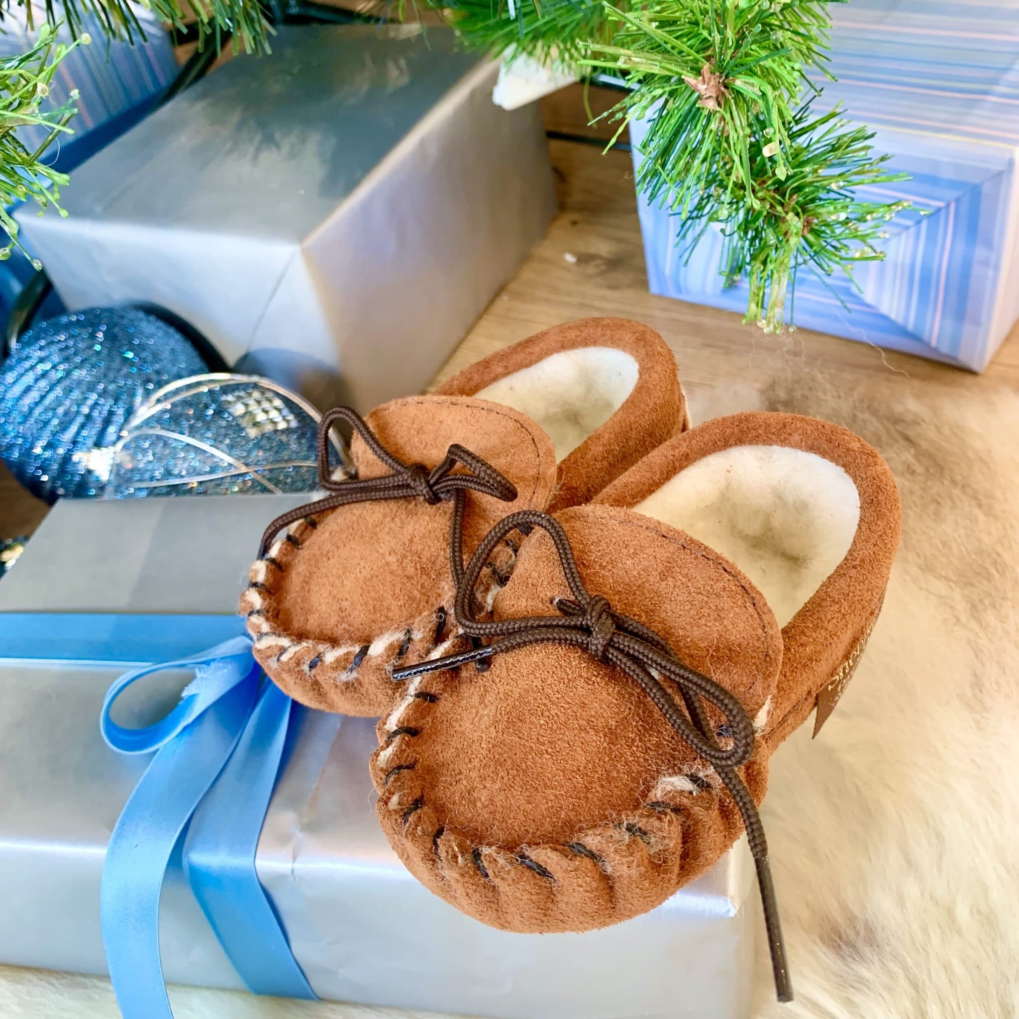 Handmade British Baby and Toddler Slippers "Woolies" - Sheepskin.co.uk