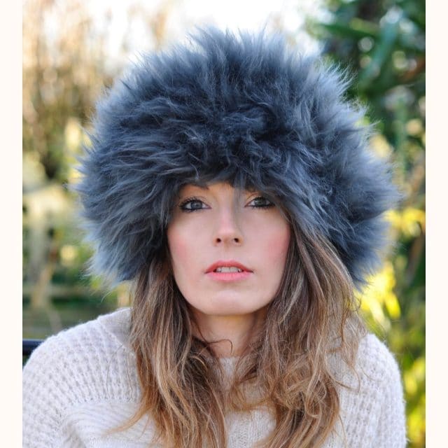 Sample - Sheepland Somerset Ivory Short Fur Sheepskin Hand Muff ...
