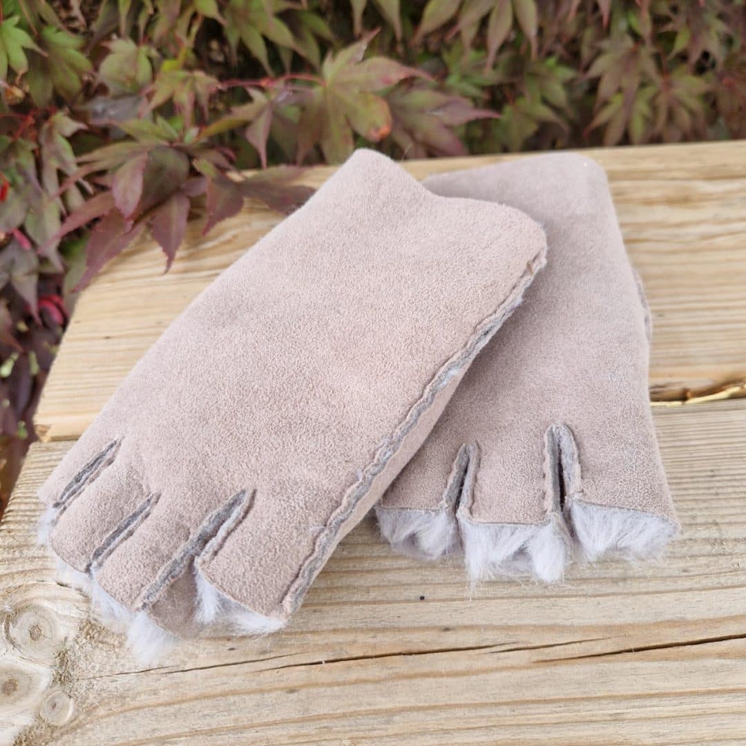 British Made Sheepskin Fingerless Gloves for Ladies - Chestnut,Black ...