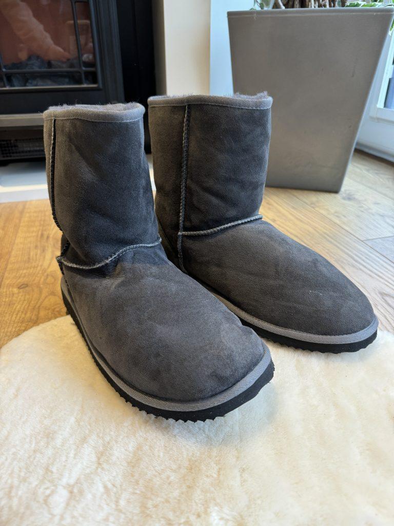 Slightly Imperfect - Sheepland Handmade British Sheepskin Boots Sizes 9 ...